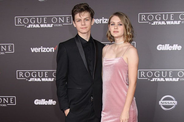 Ty Simpkins Bio - Net Worth, Wiki, Movies, Family, Girlfriend ...