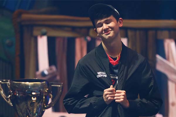 Kyle Bugha Net Worth - Know The Fortnite Winner's Income Sources ...